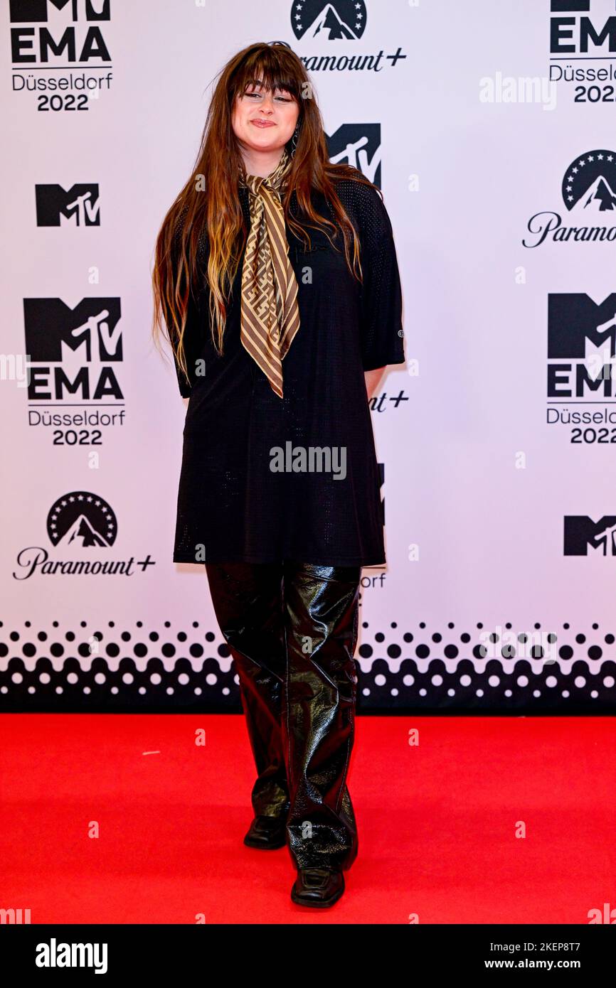 Bente Fokkens attending the 2022 MTV EMAs at the PSD Bank Dome in ...