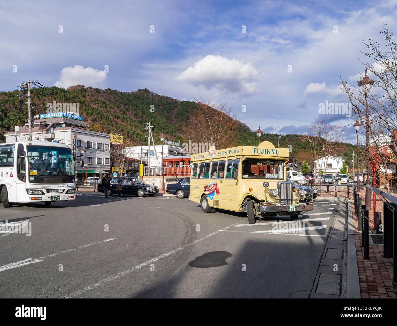 Tokyo, APR 3 2013 - Sunny view of the Fujikyu shuttle bus Stock Photo ...