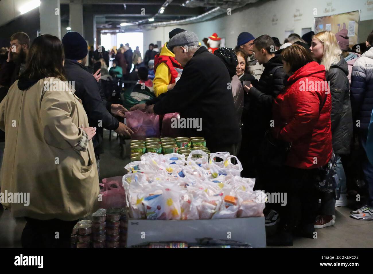 Parcels band hi-res stock photography and images - Alamy