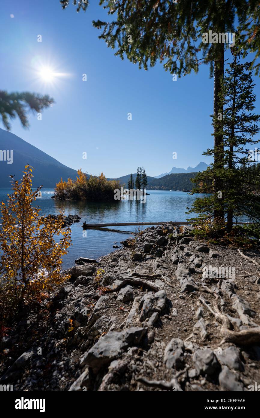 Island in the middle of lake hi-res stock photography and images - Alamy