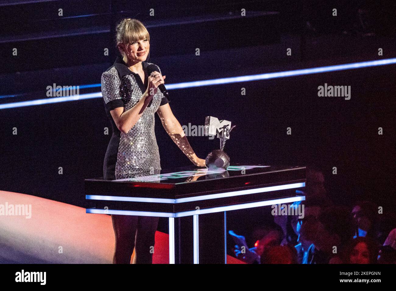 Taylor Swift attending the 2022 MTV EMAs show at the PSD Bank Dome in ...