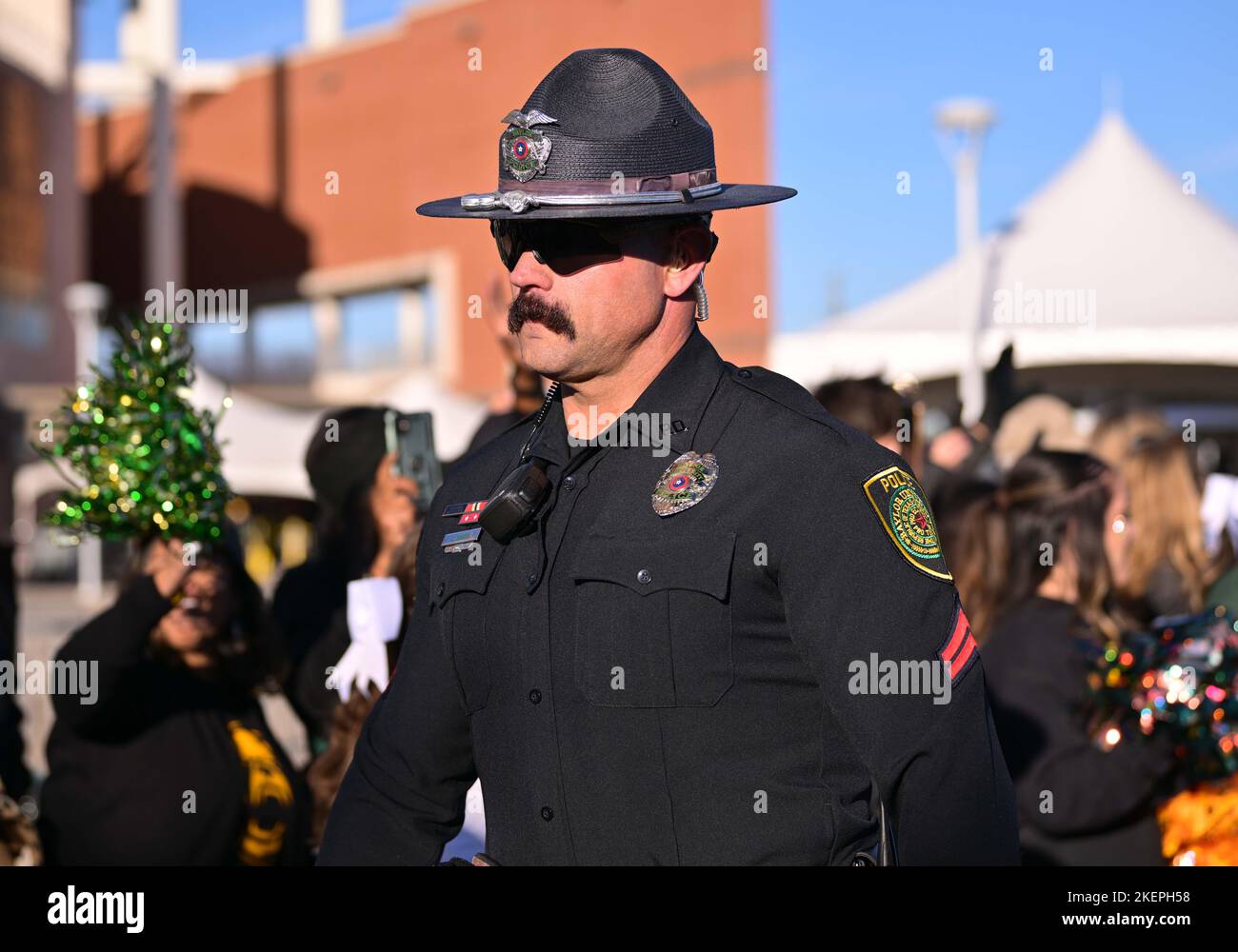 Media vs police hi-res stock photography and images - Alamy