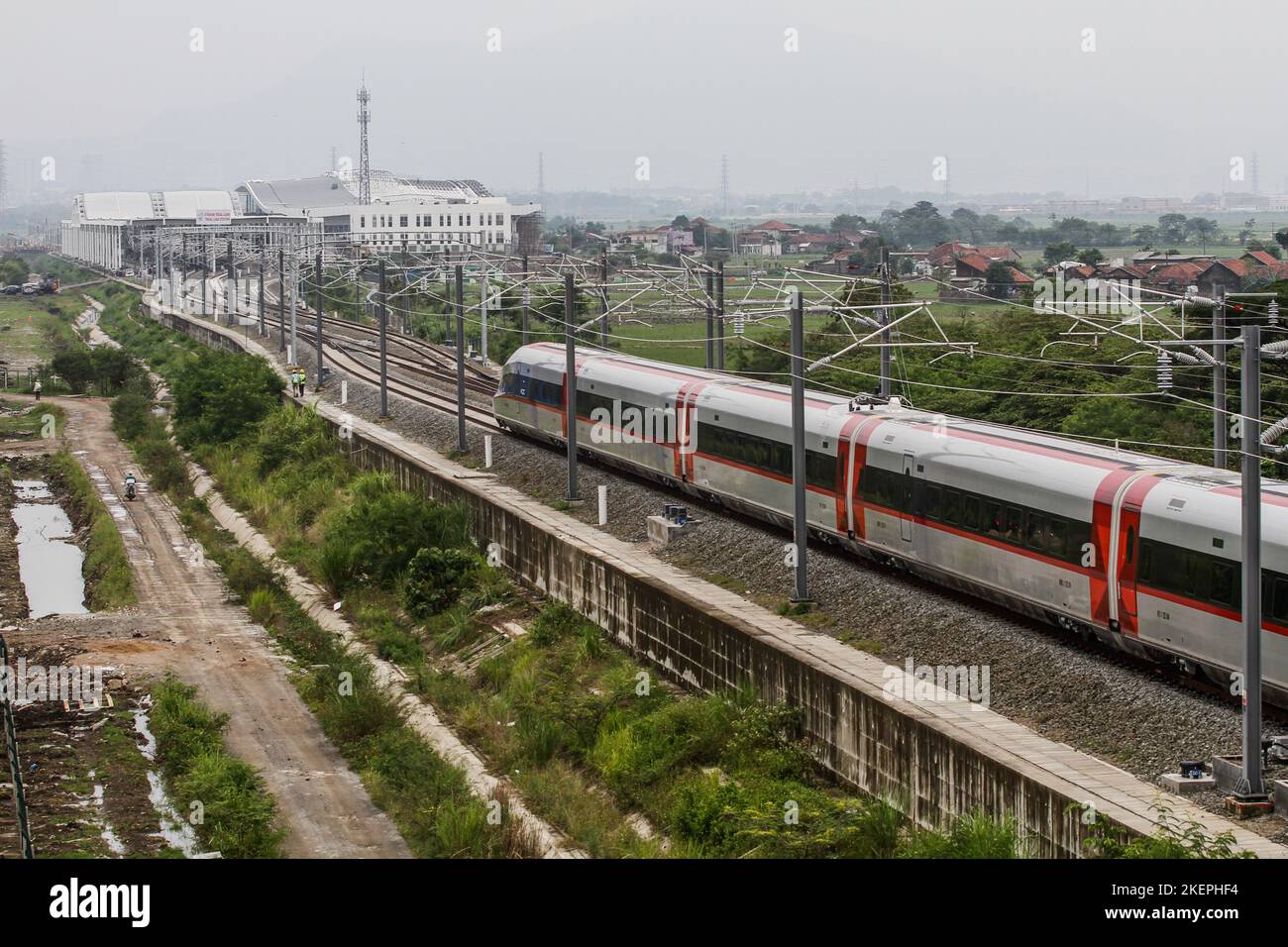 Jakarta bandung fast train hi-res stock photography and images - Alamy