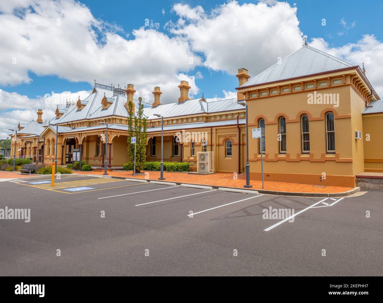 Armidale railway station is a heritage-listed railway station at 240 ...