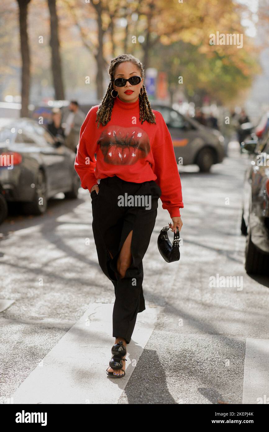 Street style, Ellie Delphine arriving at AWAKE Spring Summer 2023 show ...