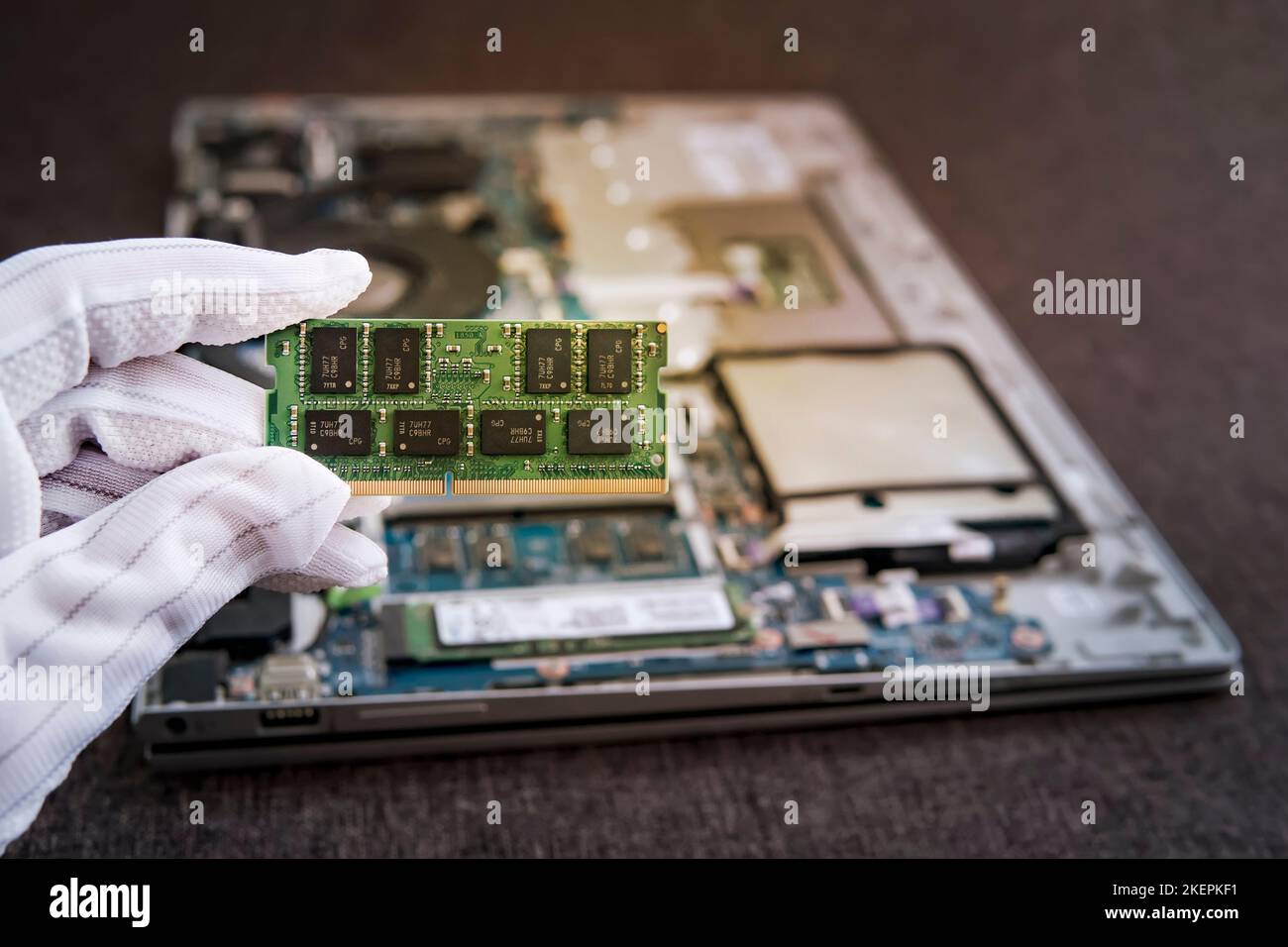 Random access memory for replacement to laptop computer. Increase the amount of RAM in the ...