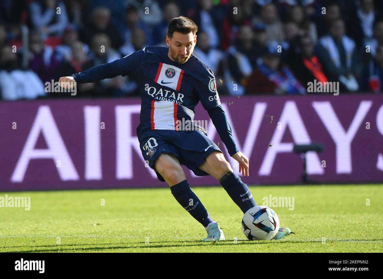 Lionel messi november 2022 paris hi-res stock photography and images ...