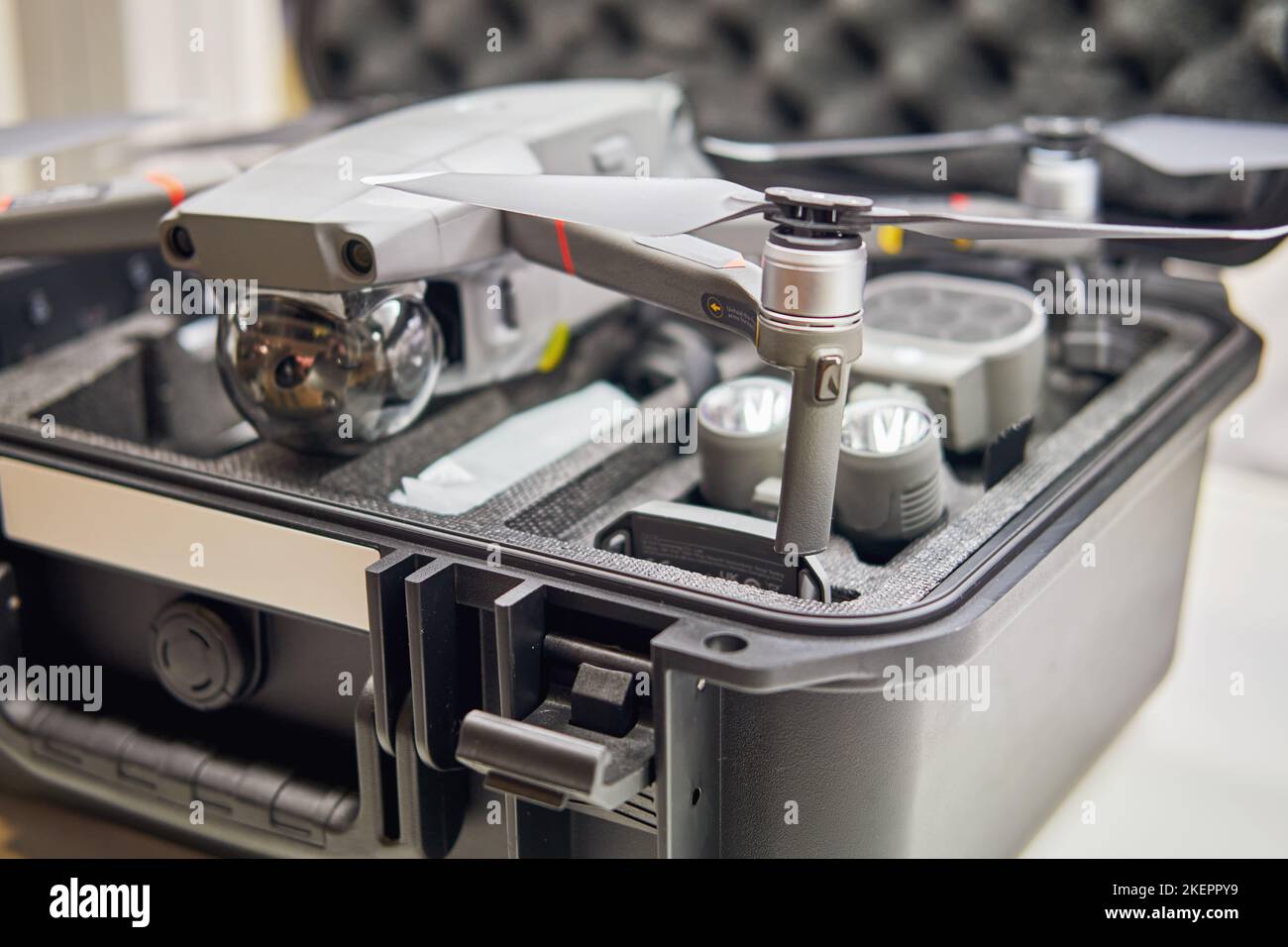 Drones in store hi-res stock photography and images - Alamy