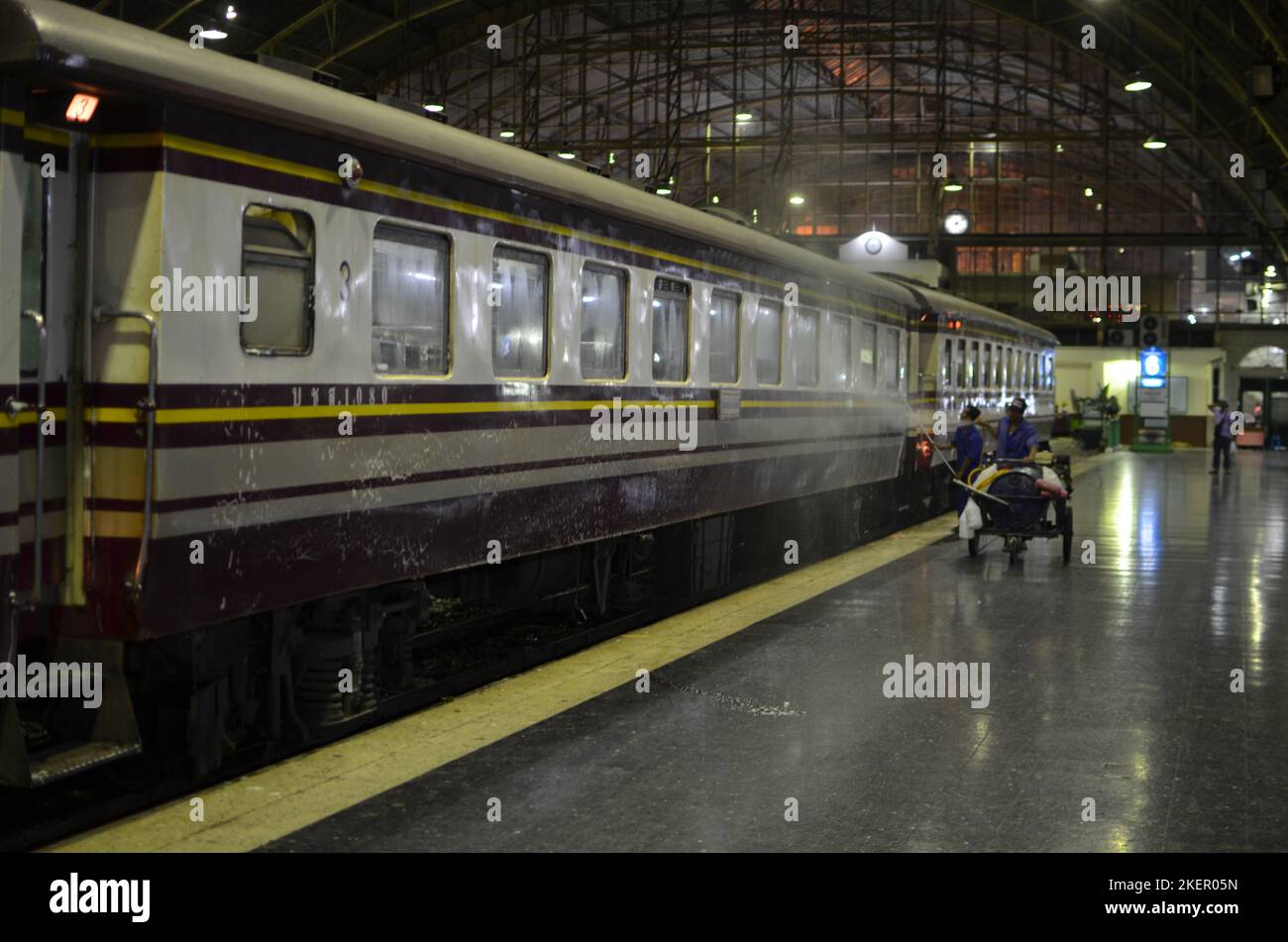 Train wash hi-res stock photography and images - Alamy