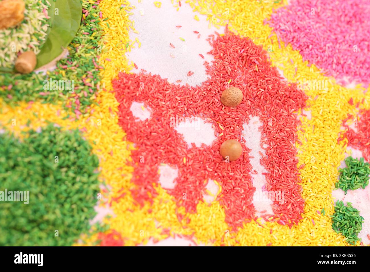 Shri Yantra, Shree made from colored rice grains, Shri Yantra, "Shri ...