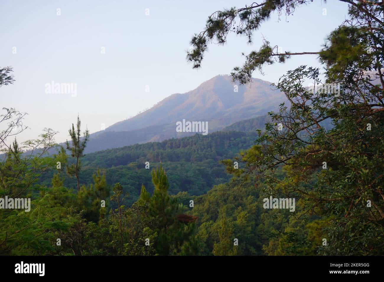 Indonesian mountain hi-res stock photography and images - Alamy
