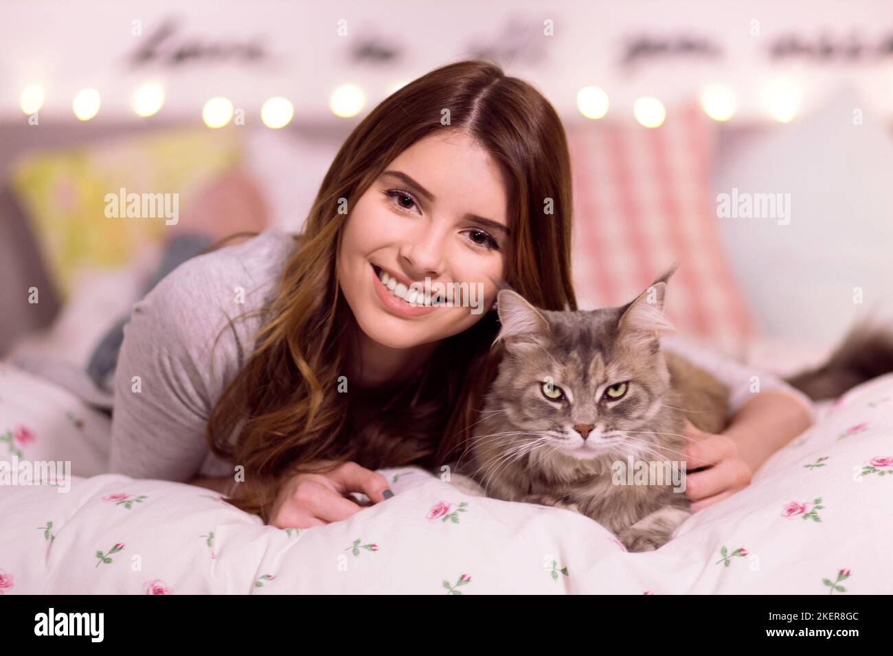 Cat and snuggle and person hi-res stock photography and images - Alamy