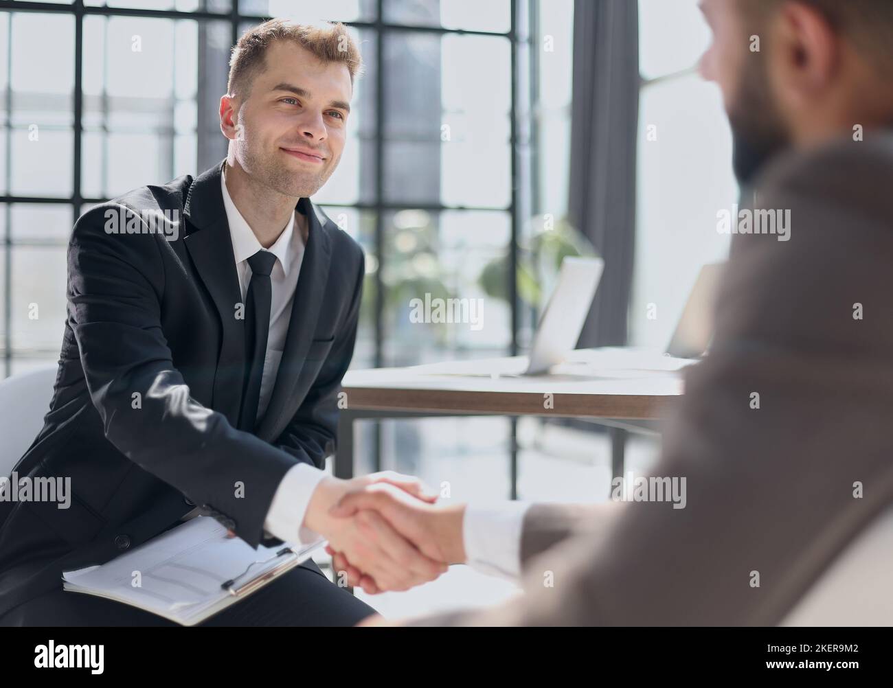 Handshake gesture agreement greeting hi-res stock photography and ...