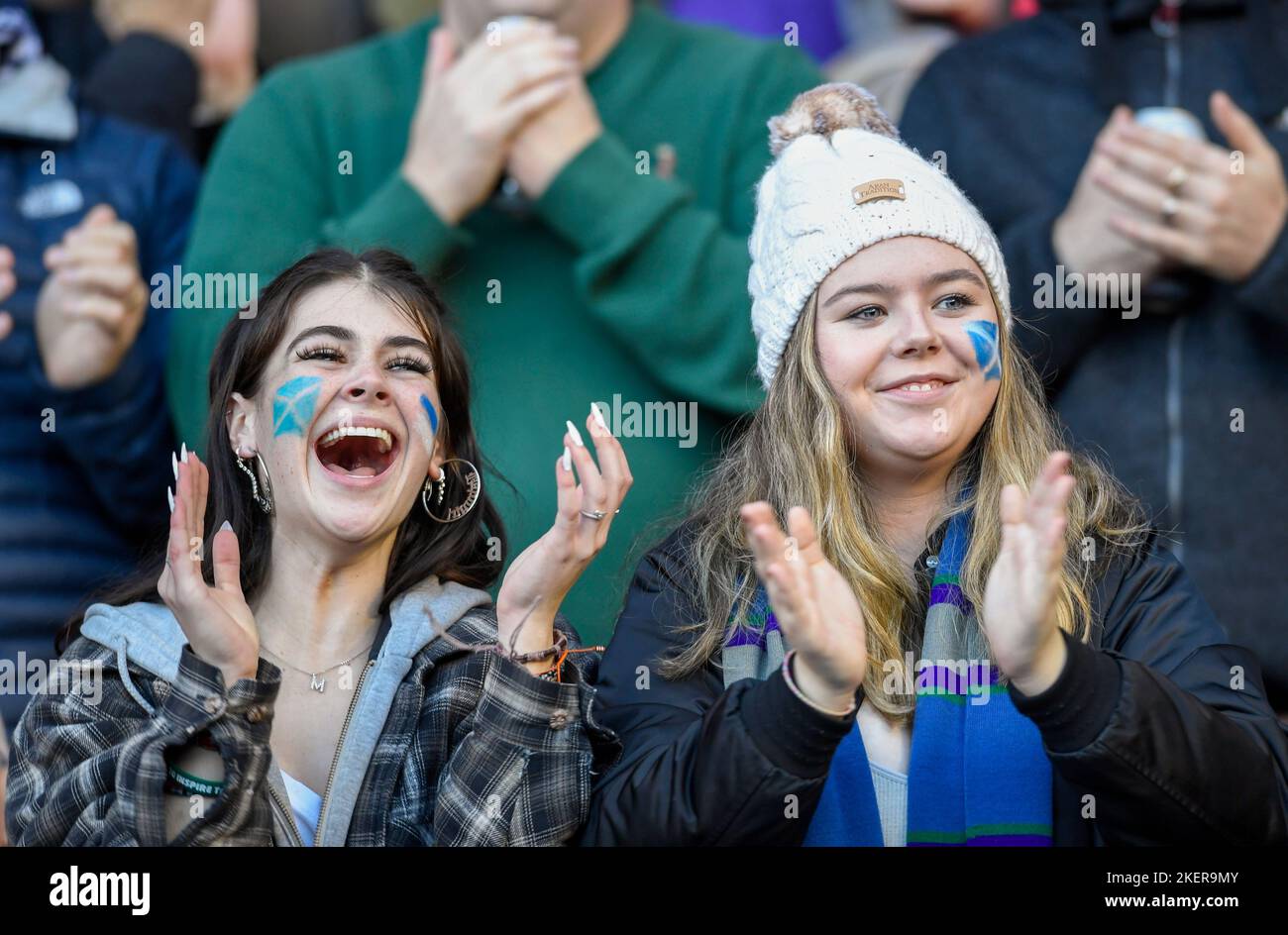 Murrayfield stadium supporters hi-res stock photography and images - Alamy