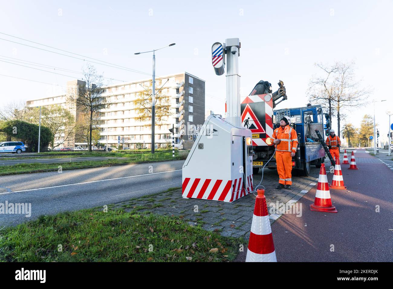 2022-11-14 09:41:11 AMSTERDAM - The installation of a movable speed ...