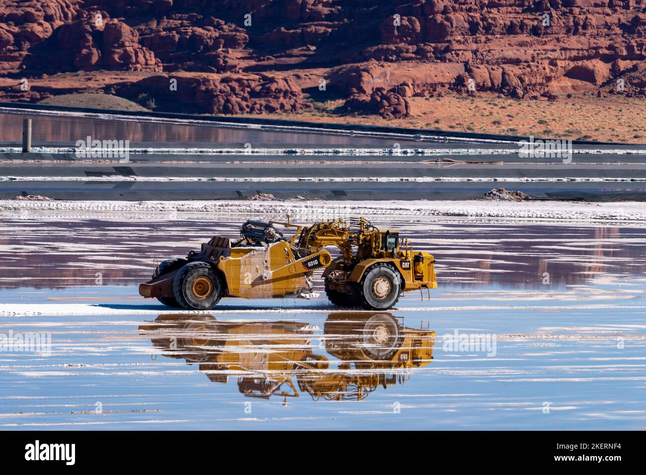 Potash evaporation ponds moab hi-res stock photography and images - Alamy