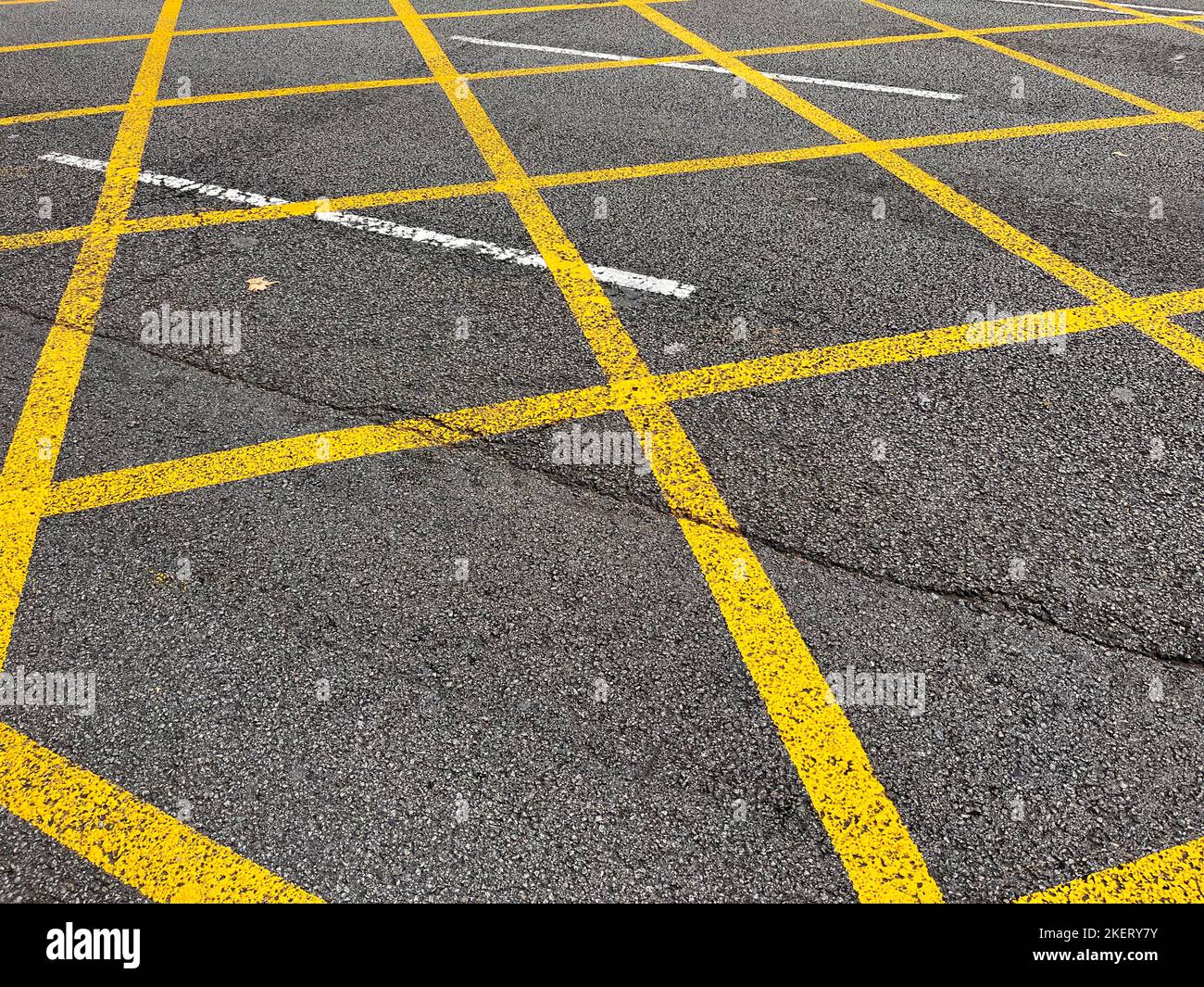 Road yellow lines, vector hi-res stock photography and images - Alamy