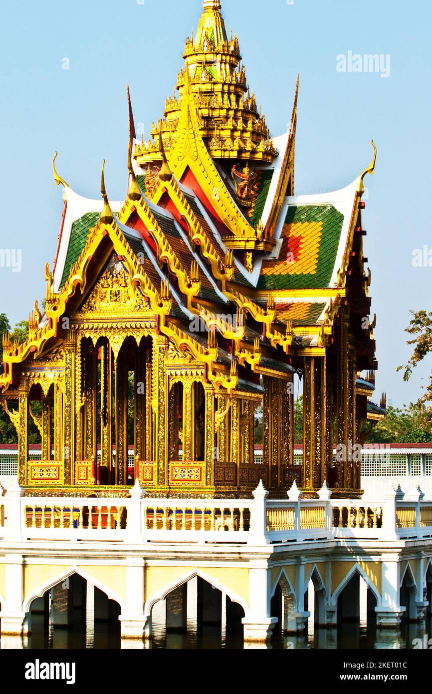 Aisawan thipya art hi-res stock photography and images - Alamy