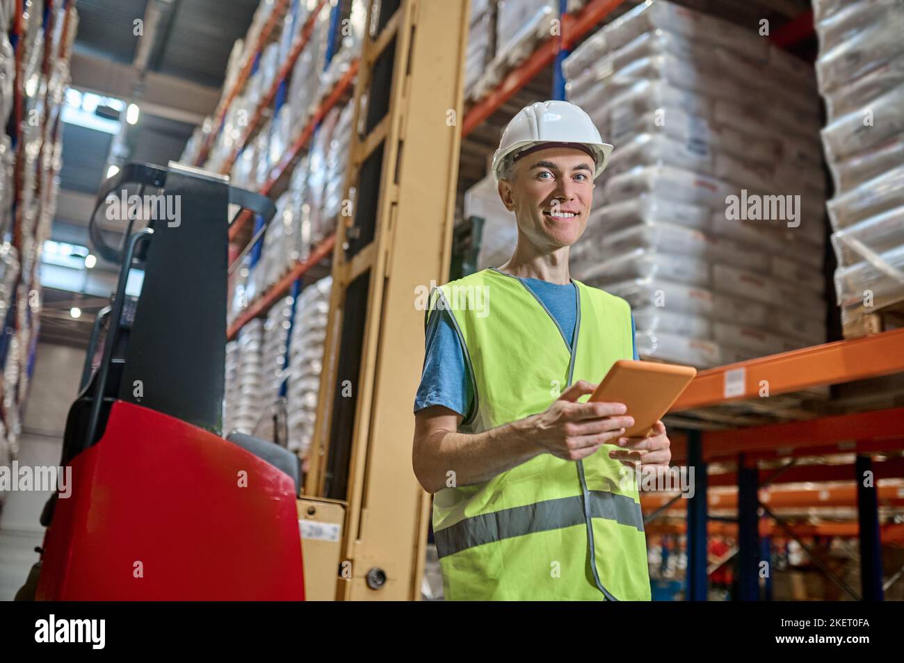 Logistic worker posing hi-res stock photography and images - Alamy