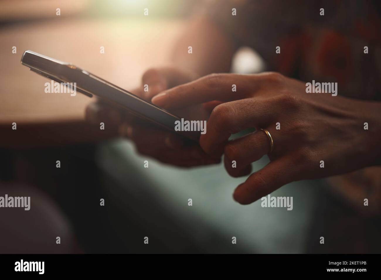 Close-up of woman's hand using a smartphone during coffee break Stock ...