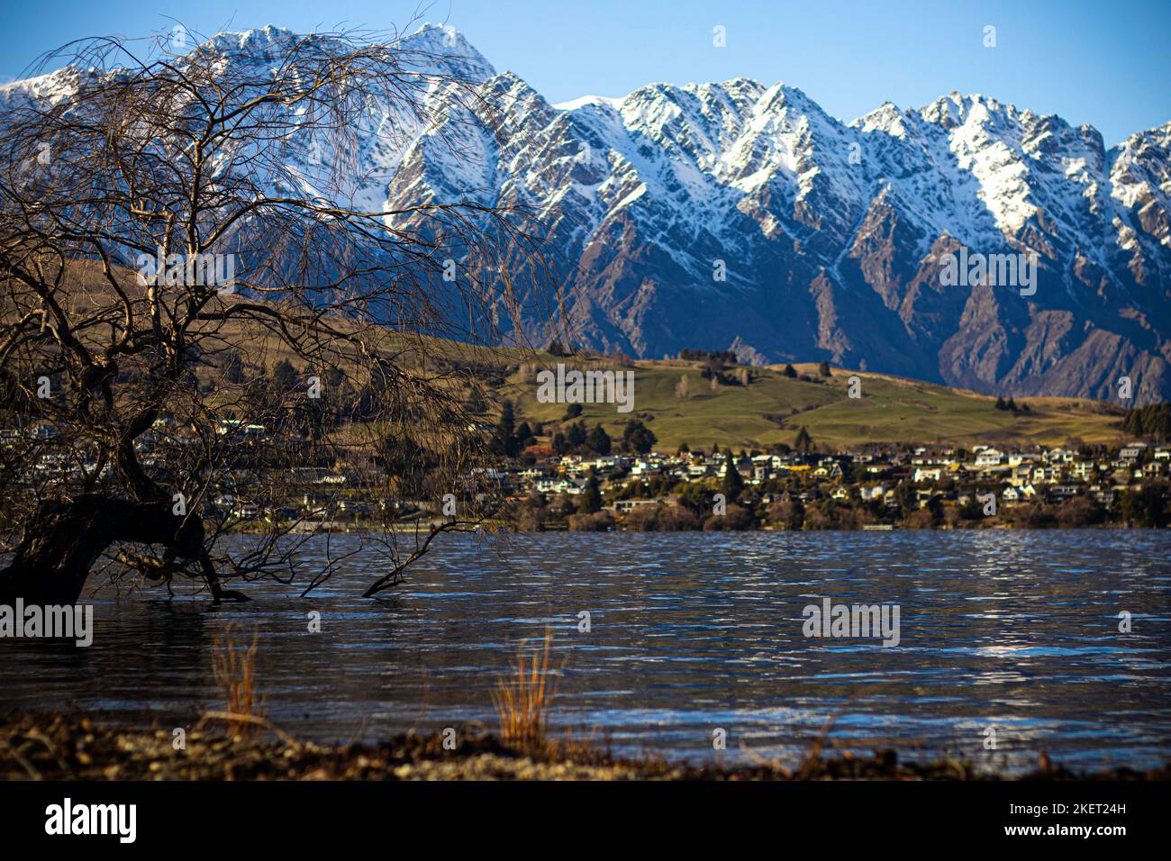 Remarkable mountain queenstown hi-res stock photography and images - Alamy