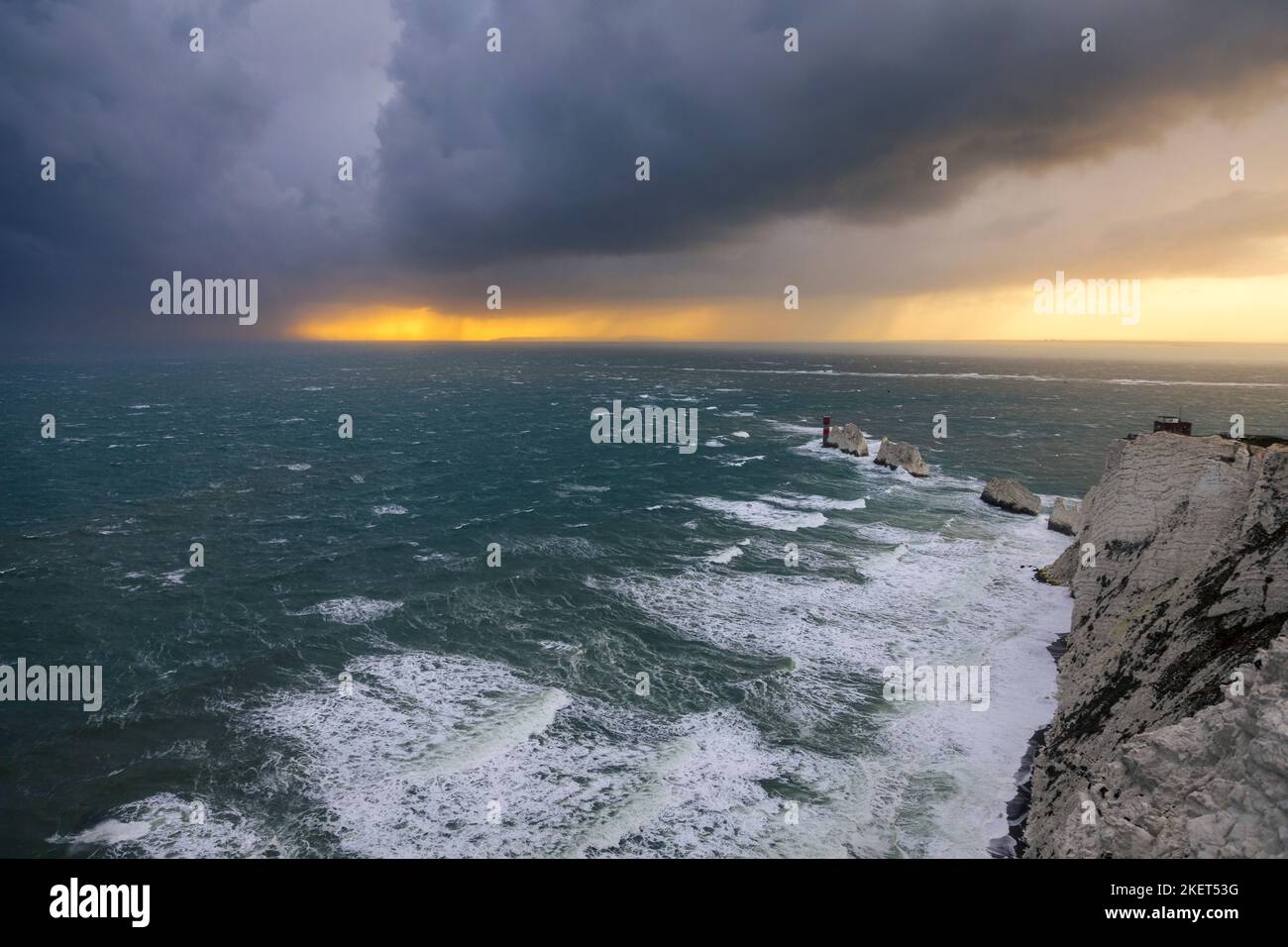 The needles isle of wight sunset hi-res stock photography and images ...