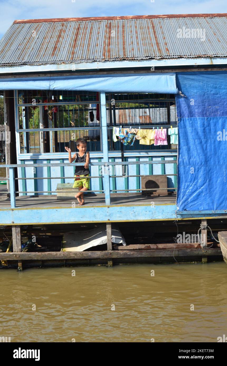 Floating Houses Mekong River phnom Phen Cambodia Stock Photo - Alamy