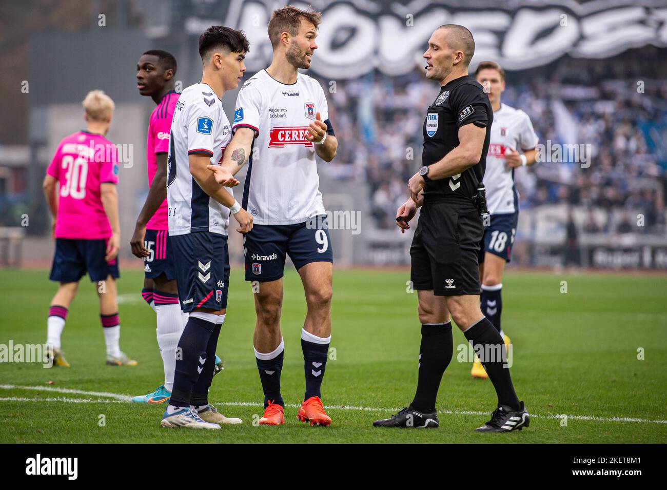 Aarhus, Denmark. 13th Nov, 2022. Referee Mads-Kristoffer Kristoffersen ...