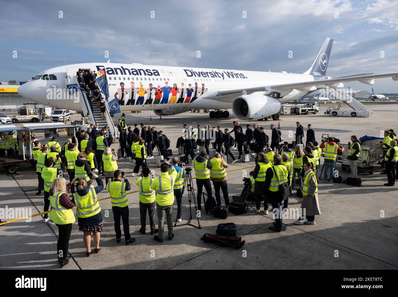 14 November 2022, Hessen, Frankfurt/M.: Soccer, before the World Cup ...