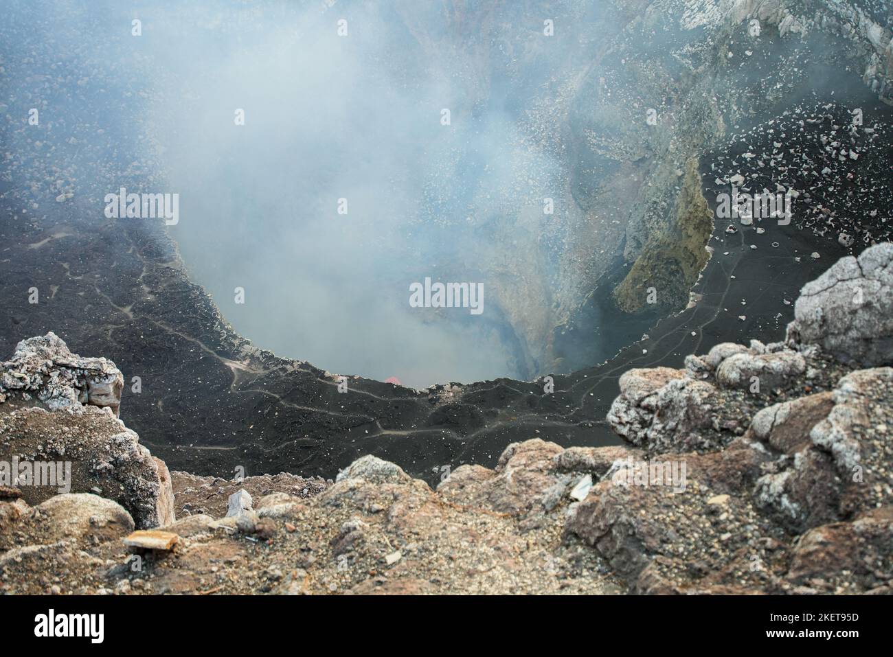 Close up Photo of active Volcano Stock Photo - Alamy