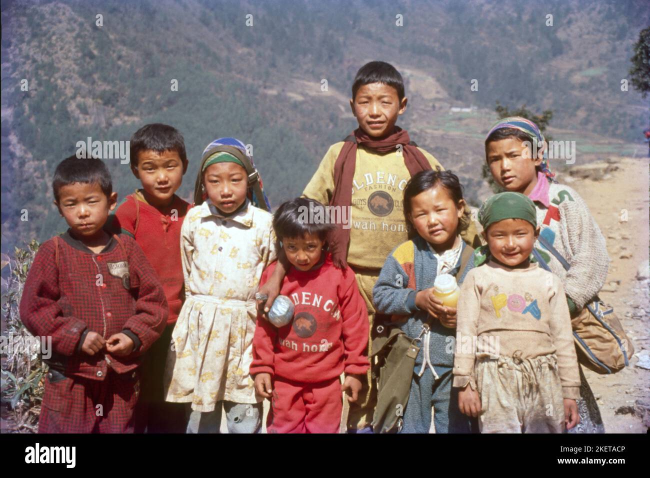Sherpa children hi-res stock photography and images - Alamy
