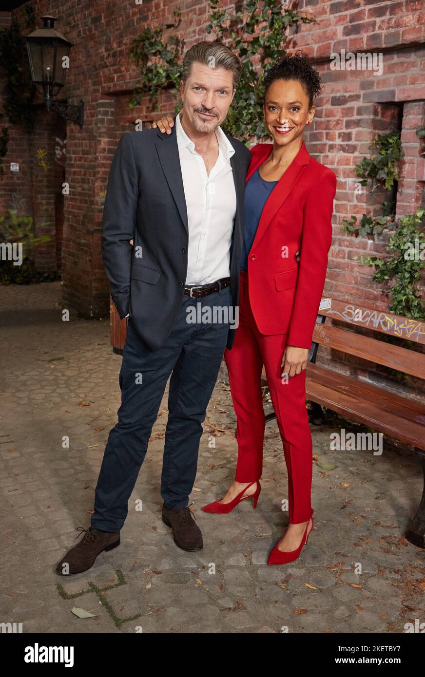 14 November 2022, Lower Saxony, Lüneburg: Actors Hardy Krüger Jr. as ...