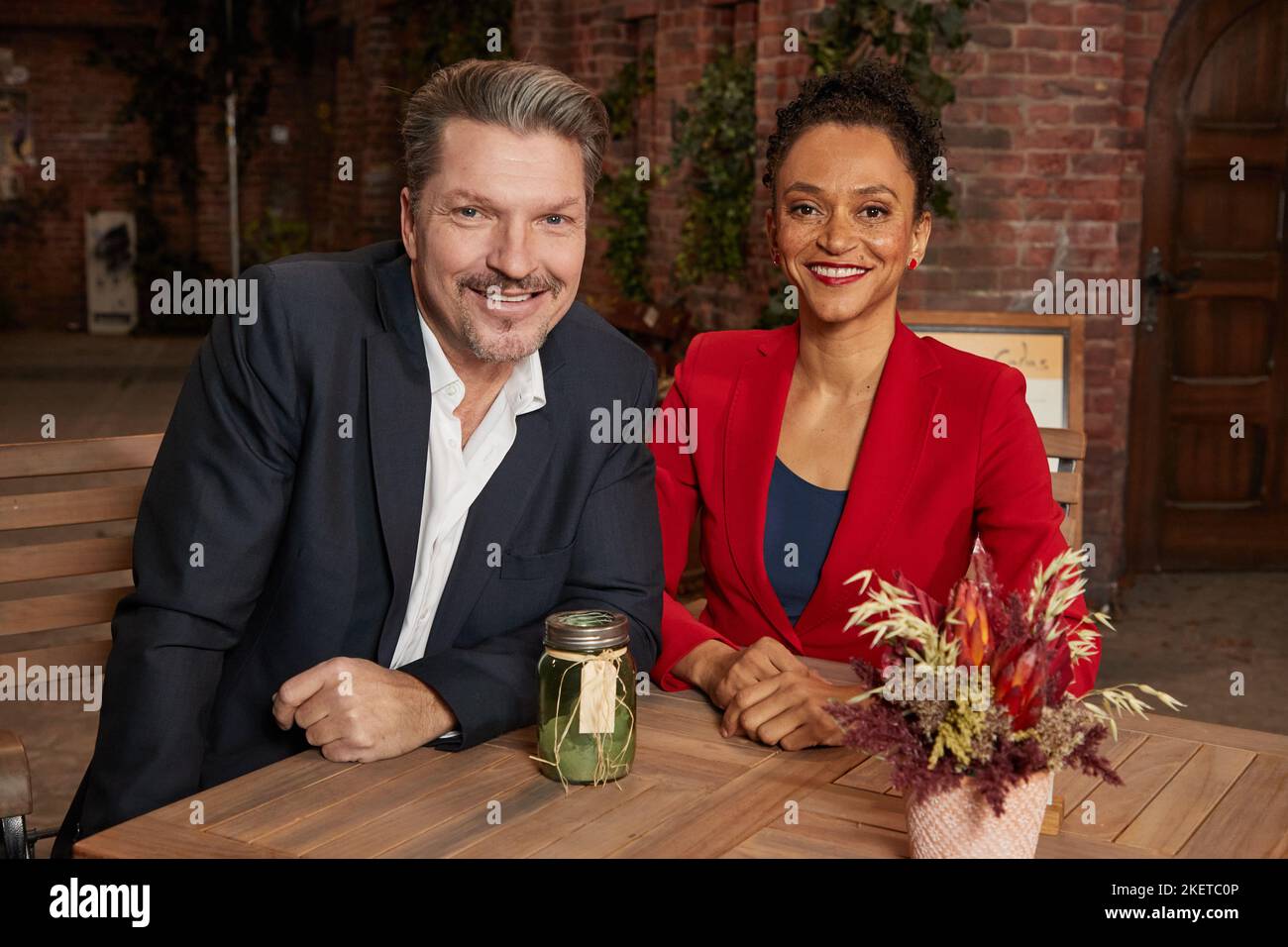 14 November 2022, Lower Saxony, Lüneburg: Actors Hardy Krüger Jr. as ...