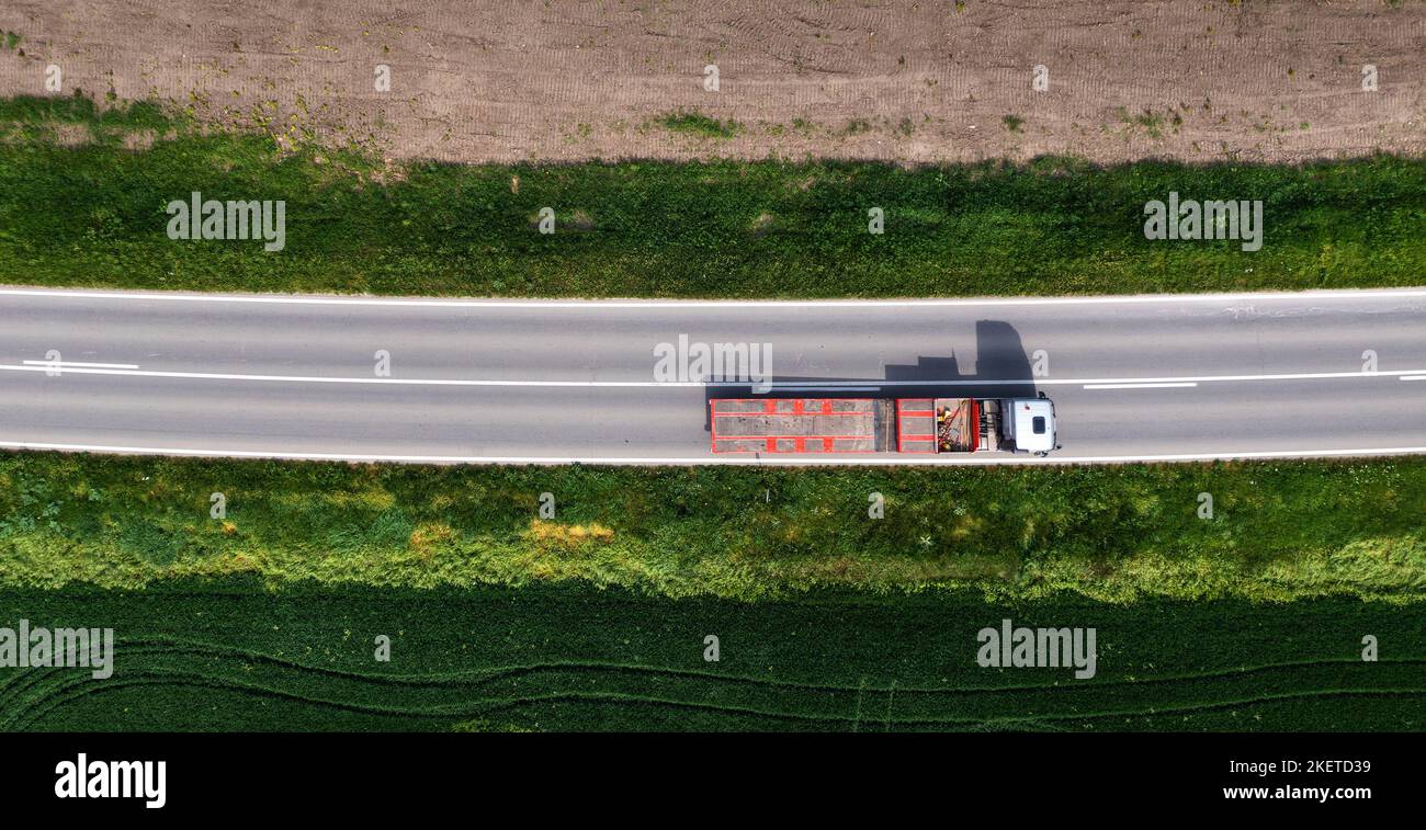 Semi truck driving from above hi-res stock photography and images - Alamy