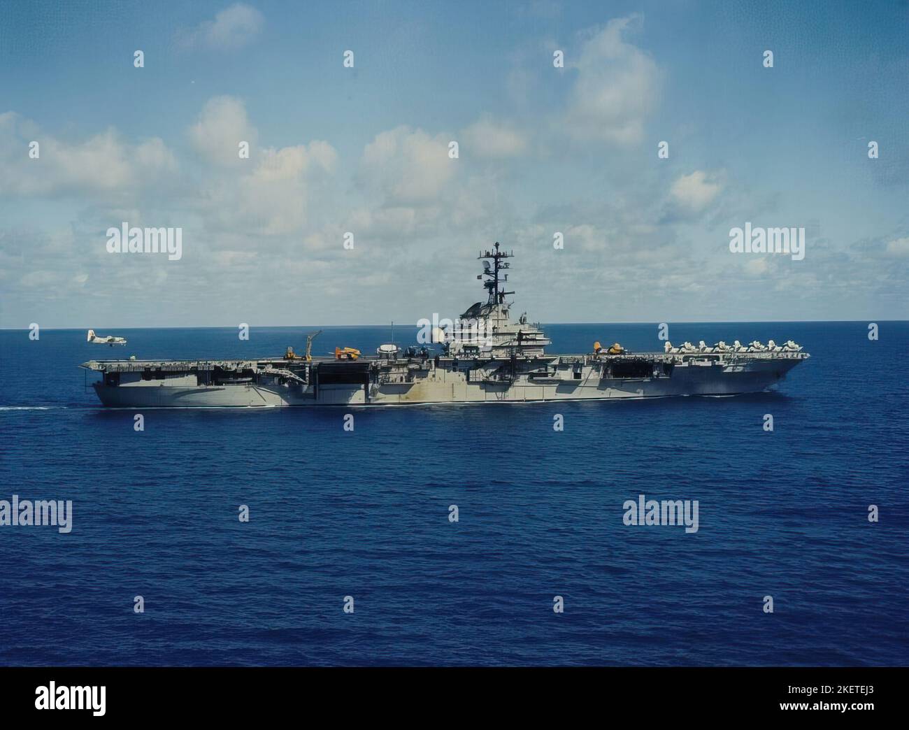 Uss hornet cv 12 hi-res stock photography and images - Alamy