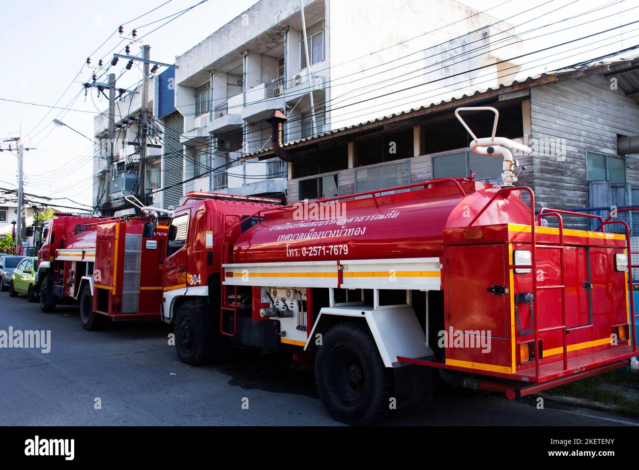 Emergency fire vehicle truck stop waiting for firefighter use ...