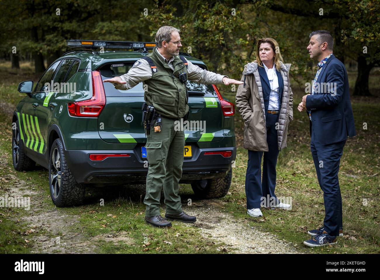 2022-11-14 13:47:28 ROERDALEN - Minister Christianne van der Wal ...