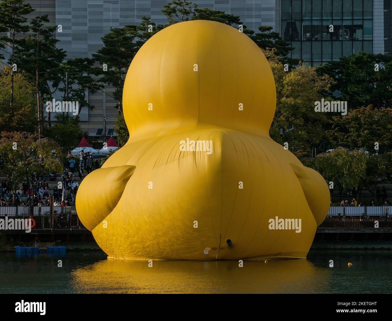 Seoul, South Korea - Oct.07.2022: The rubber duck project in Seoul ...