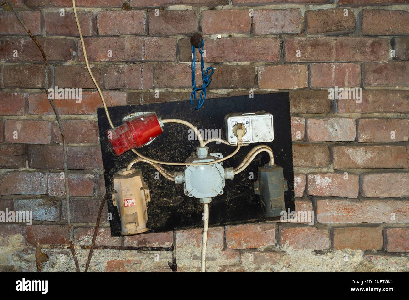 3 phase wiring hi-res stock photography and images - Alamy