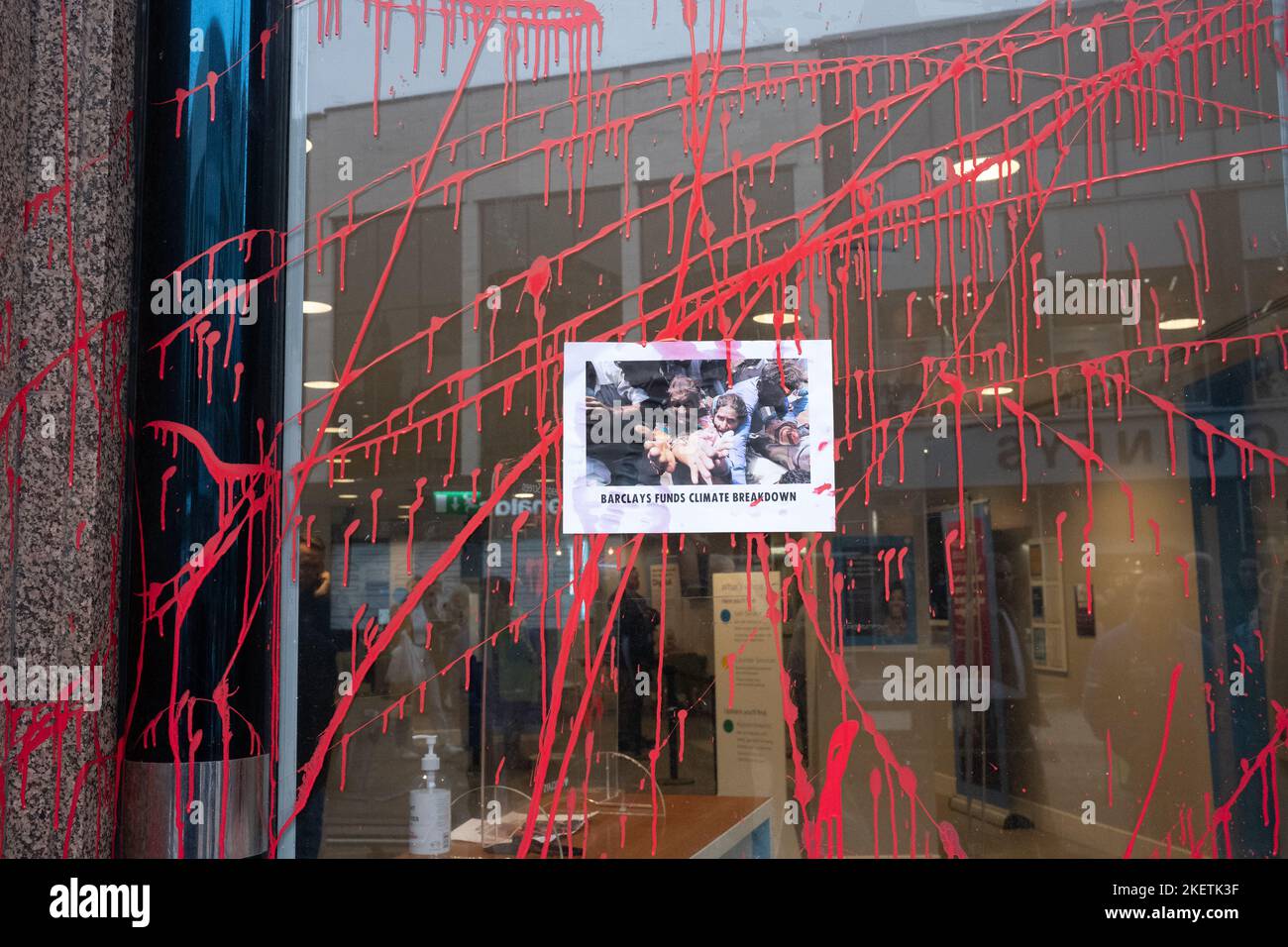 Branch draw attention hi-res stock photography and images - Alamy