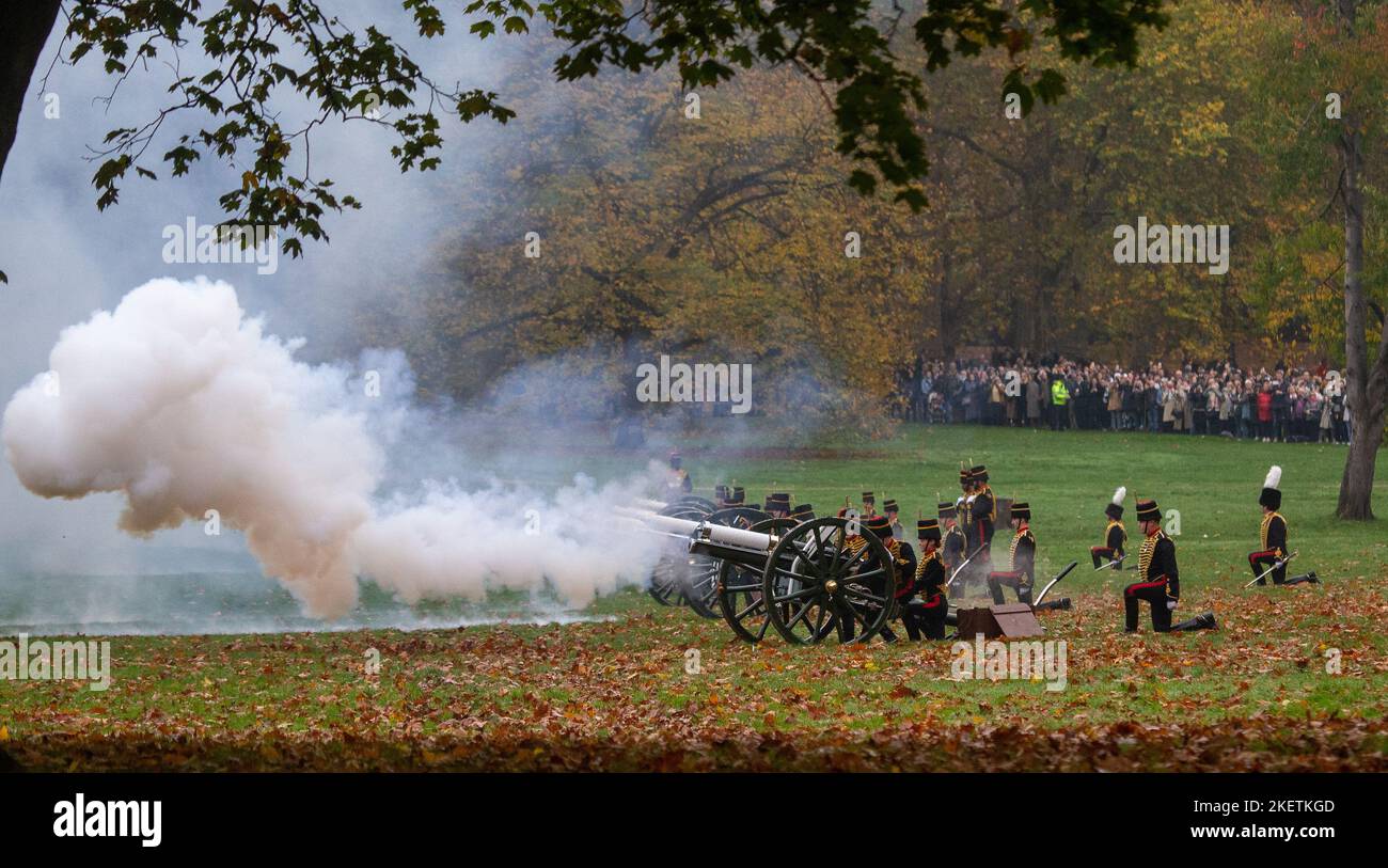 London, England, UK. 14th Nov, 2022. King's Troop Royal Horse Artillery ...