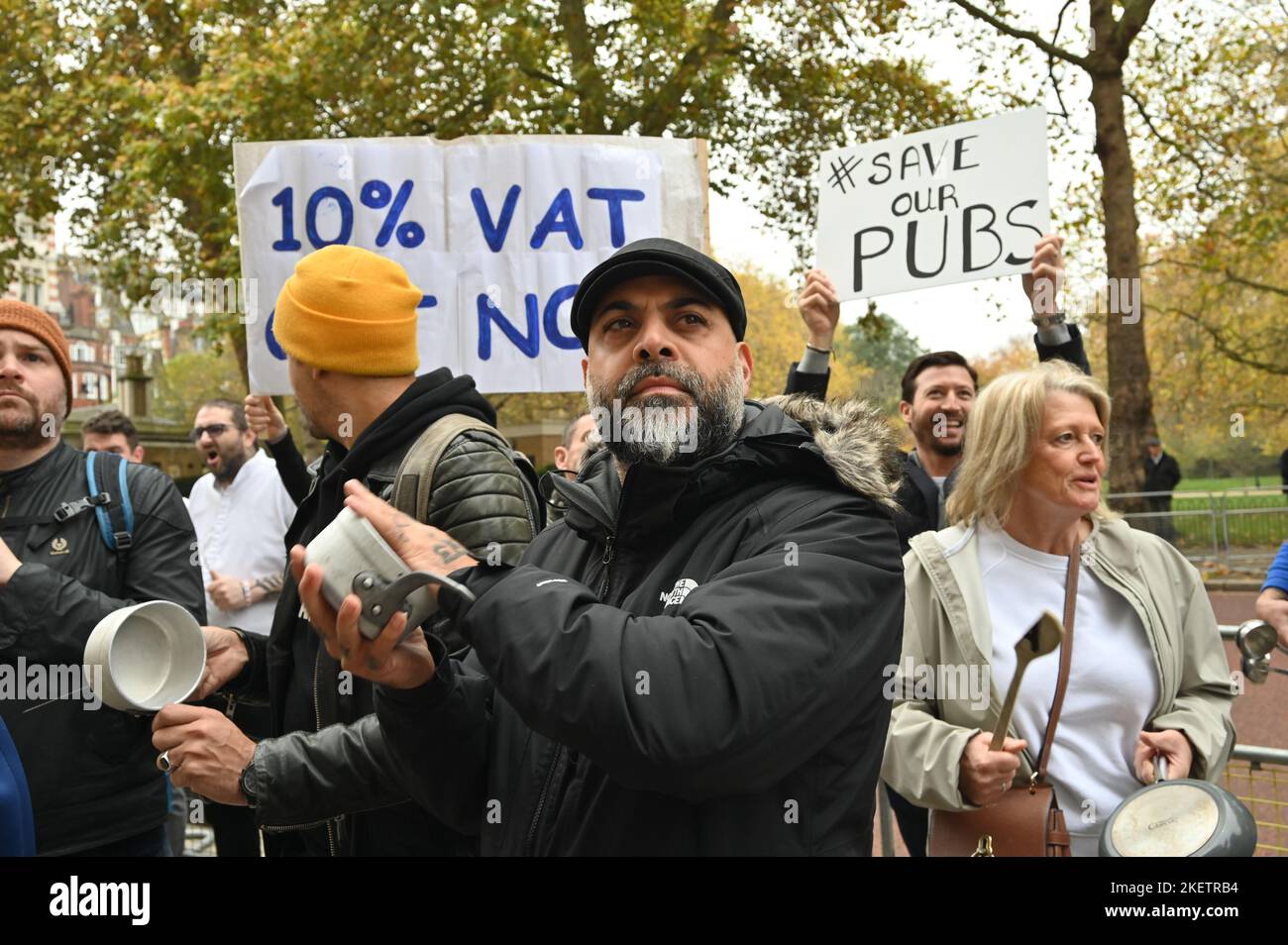 HM treasury, London, England, UK. 22th November 2022. The demonstration ...