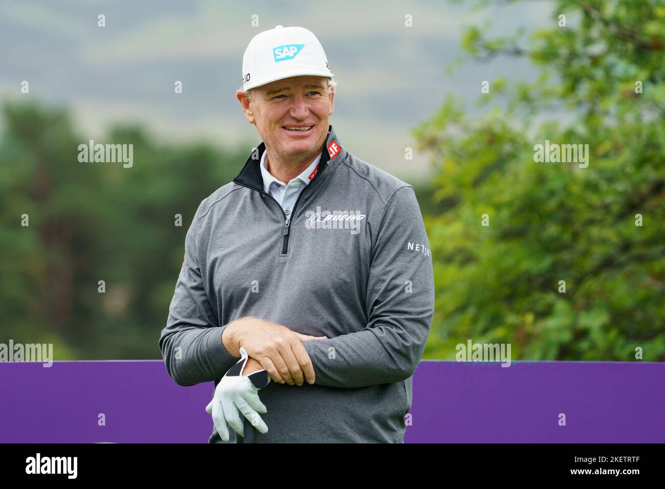 Ernie els playing golf hi-res stock photography and images - Alamy