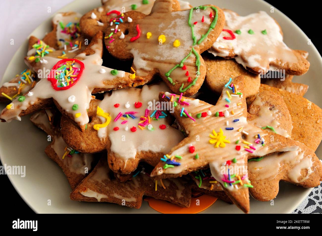 eat, eating, food, christmas, cake, celebration, party time, party ...