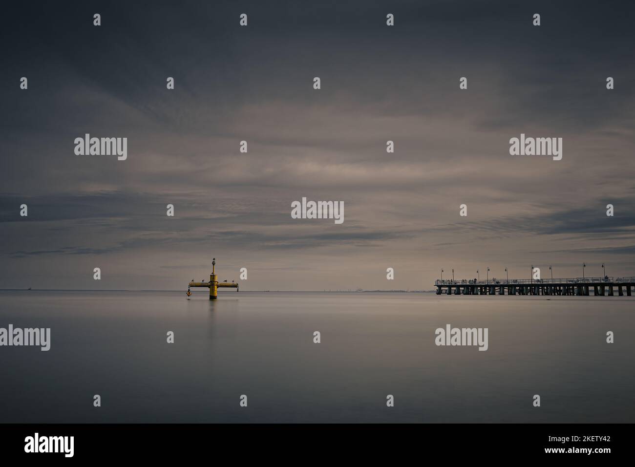 Seascape with sea horizon and cloudy skies, baner background Stock ...