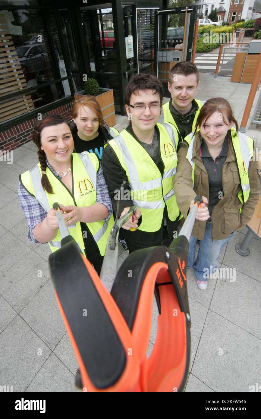 Mcdonalds litter picking hi-res stock photography and images - Alamy