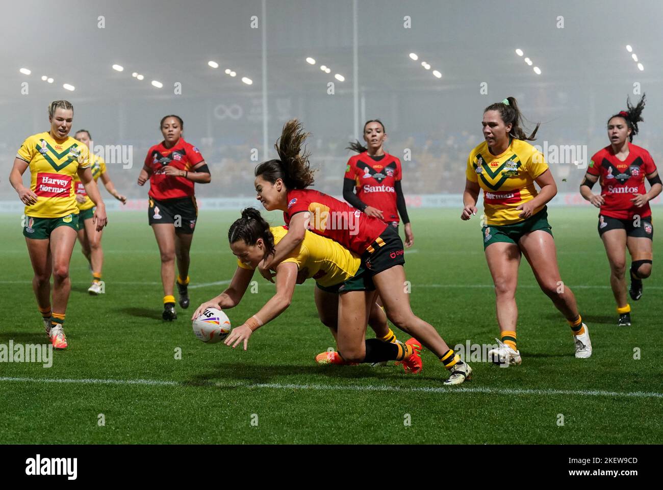 Australia's Isabelle Kelly scores the second try during the Women's ...
