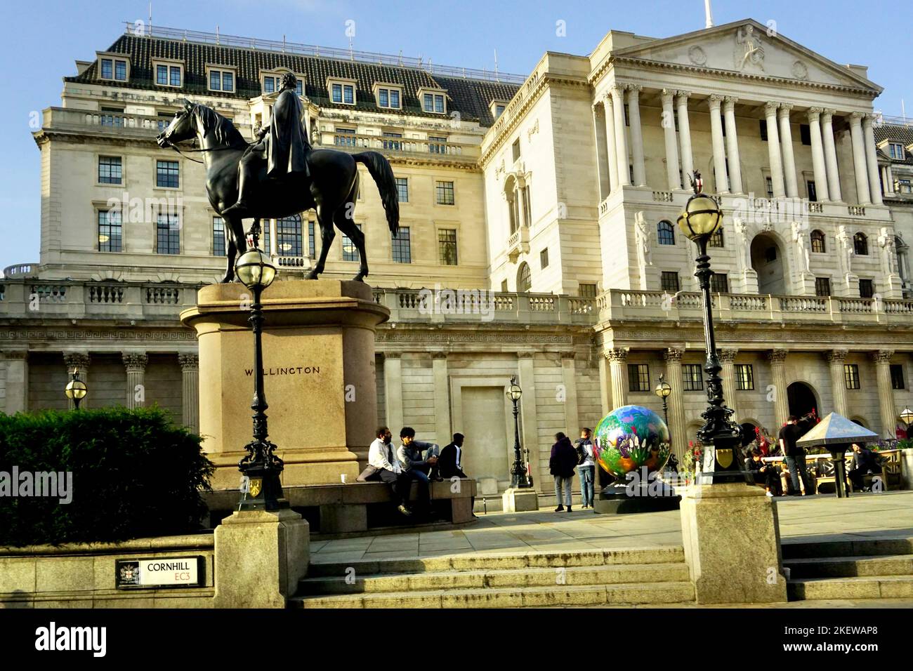 Wellington Square London Stock Photo - Alamy
