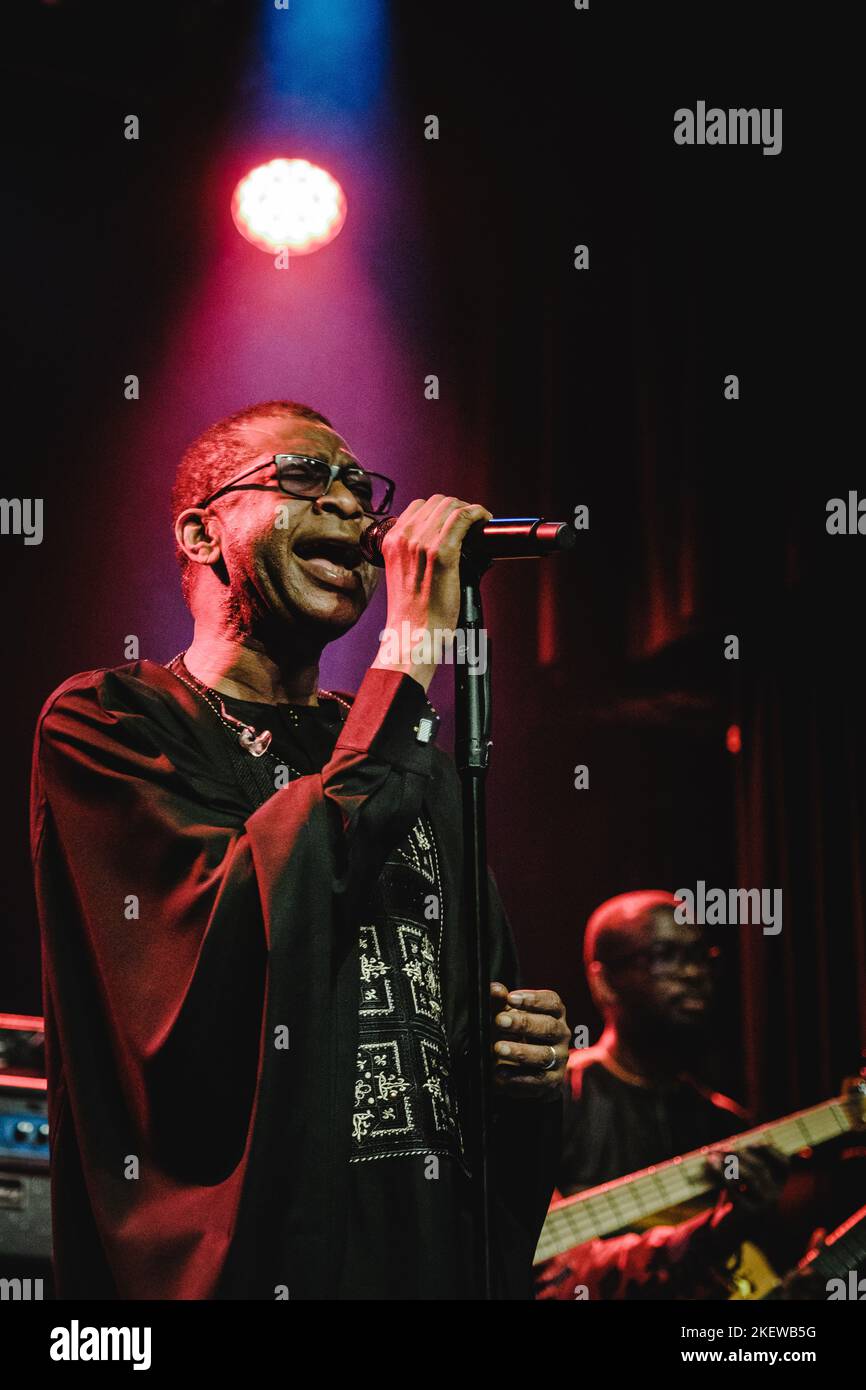 Senegalese singer hi-res stock photography and images - Alamy