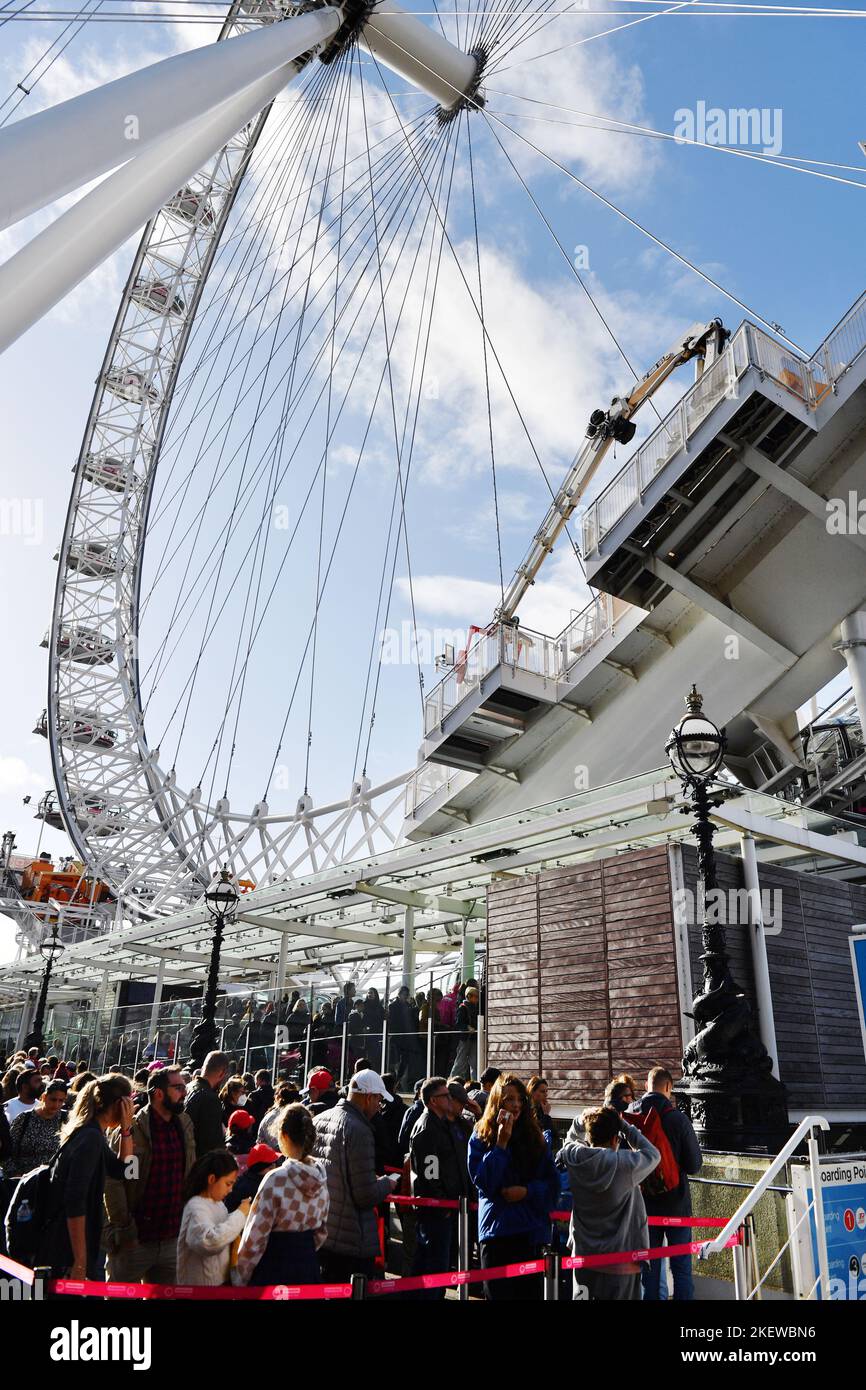 London britain international energy hi-res stock photography and images ...